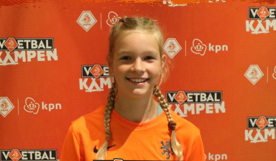 DEMI VAN DEN BROEK JUMPSQUARE PUPIL VAN DE WEEK » sv Blauw Geel '38 ...